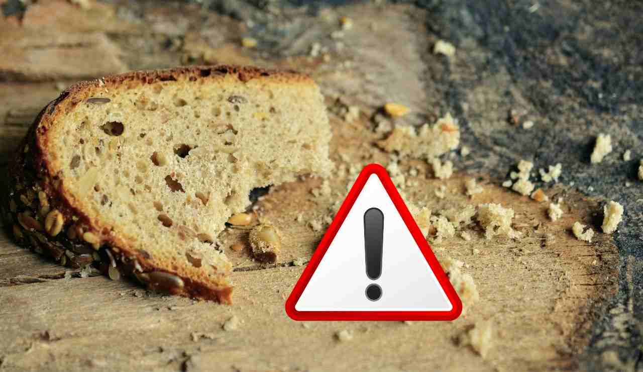 Pane, se la mollica è fatta così non mangiarlo | Finisci dritto al ...