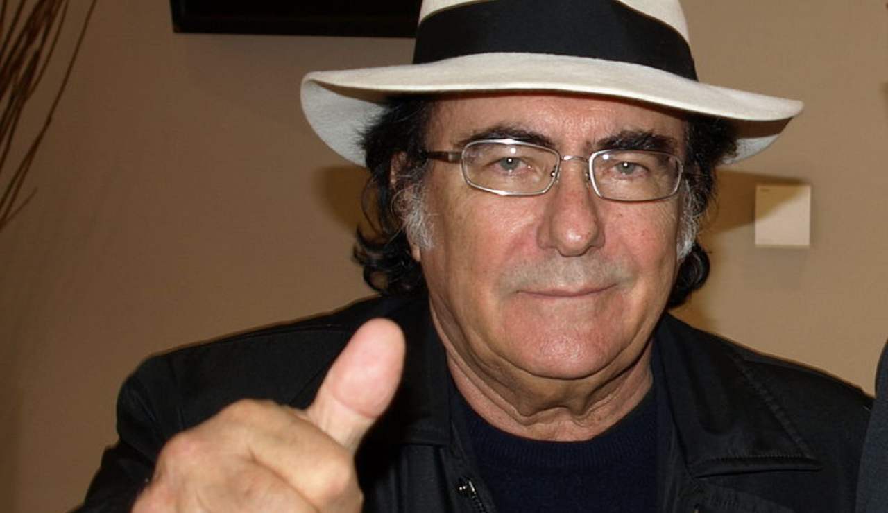 Albano non si trattiene, pugno in faccia in diretta tv | Volto Mediaset ...